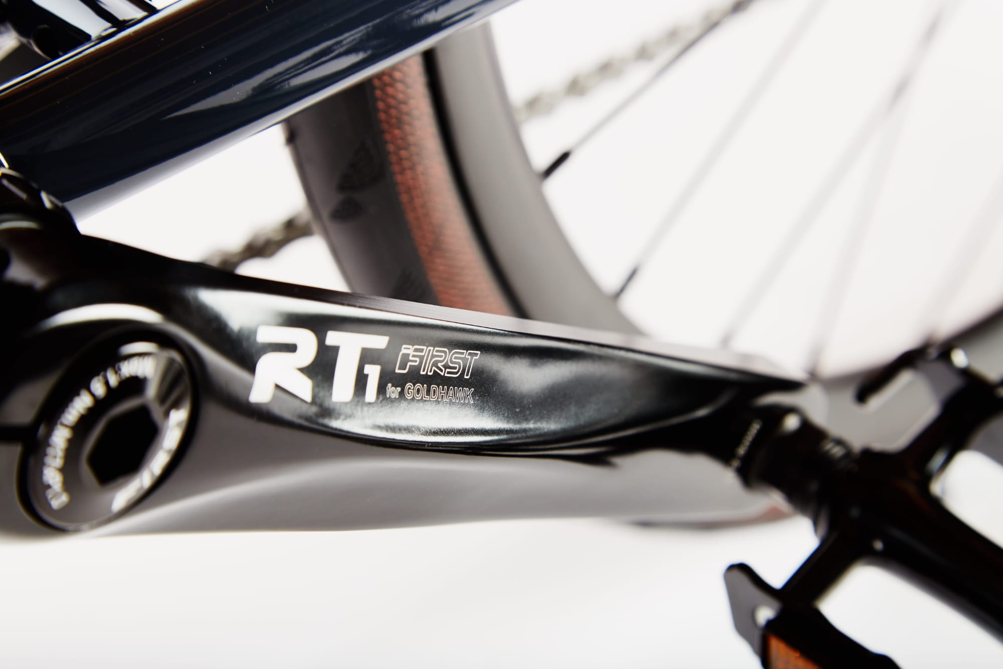Goldhawk Rodax - Goldhawk - The ultimate performance flat bar bike